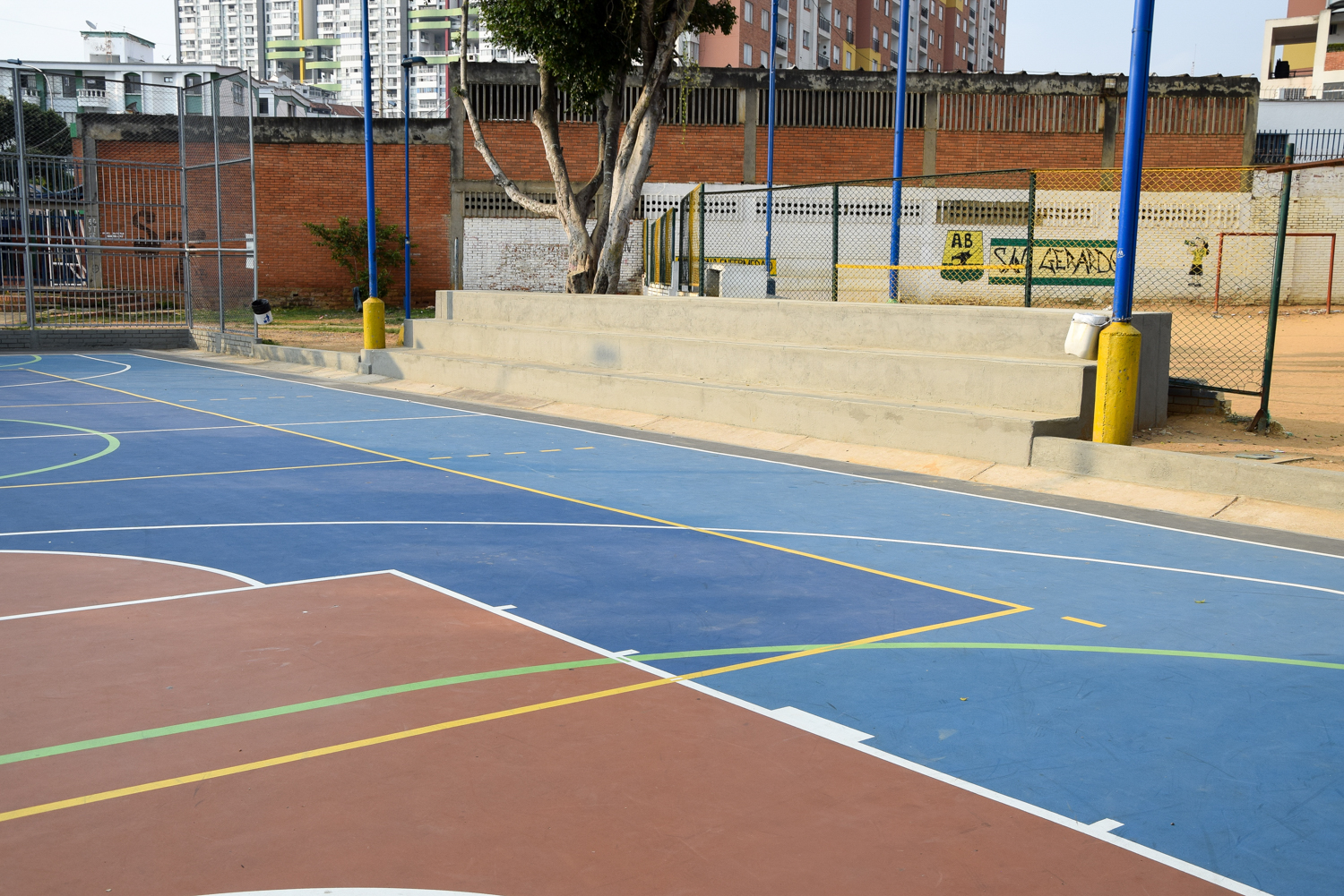 Con una inversión de 85 millones se repotenció la cancha del barrio San ...